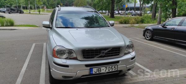 Pelēks Volvo XC90 2007 Rīga, ar dzinēja tilpumu 2.40 L un nobraukumu 353 tūkst. km par 4950 €, foto 1 vietnē AUTOMOTO.COM.LV