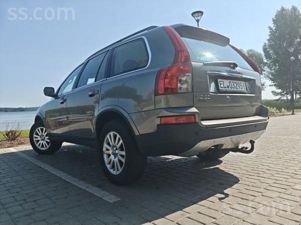 Pelēks Volvo XC90 2007 Ludza, ar dzinēja tilpumu 2.40 L un nobraukumu 260 tūkst. km par 5350 €, foto 10 vietnē AUTOMOTO.COM.LV