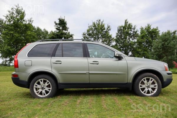 Pelēks Volvo XC90 2007 Limbaži, ar dzinēja tilpumu 2.40 L un nobraukumu 367 tūkst. km par 4300 €, foto 5 vietnē AUTOMOTO.COM.LV