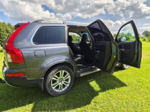 Grey Volvo XC90 2007 in Saldus, with an engine capacity of 2.40 L and mileage of 333 thousand km for 6000 €, photo 8 on AUTOMOTO.COM.LV