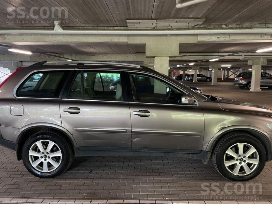 Pelēks Volvo XC90 2007 Rīga, ar dzinēja tilpumu 2.40 L un nobraukumu 197 tūkst. km par 4300 €, foto 9 vietnē AUTOMOTO.COM.LV