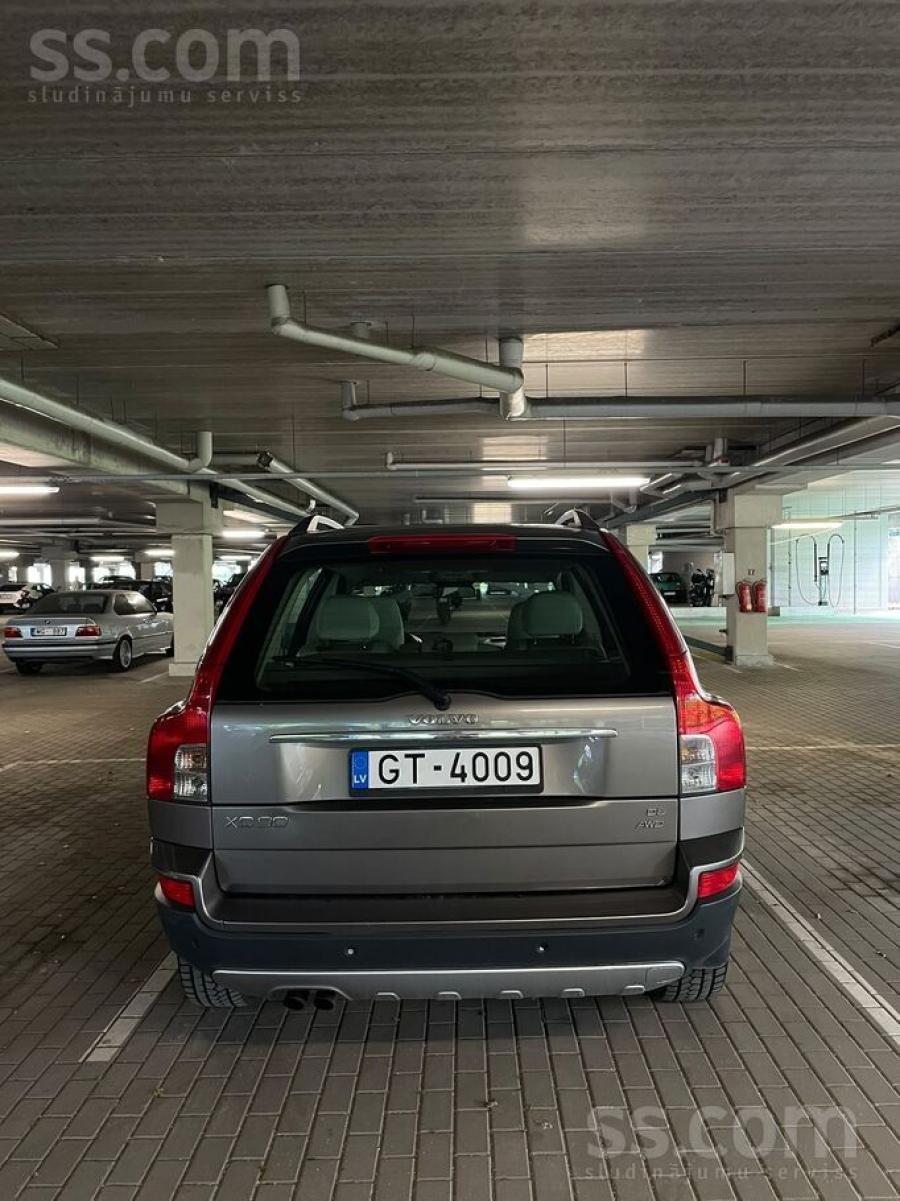 Pelēks Volvo XC90 2007 Rīga, ar dzinēja tilpumu 2.40 L un nobraukumu 197 tūkst. km par 4300 €, foto 10 vietnē AUTOMOTO.COM.LV