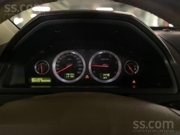 Grey Volvo XC90 2007 in Riga, with an engine capacity of 2.40 L and mileage of 197 thousand km for 4300 €, photo 10 on AUTOMOTO.COM.LV