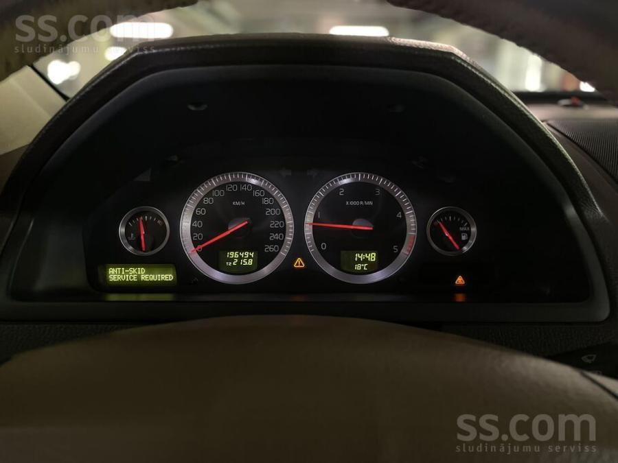 Pelēks Volvo XC90 2007 Rīga, ar dzinēja tilpumu 2.40 L un nobraukumu 197 tūkst. km par 4300 €, foto 11 vietnē AUTOMOTO.COM.LV