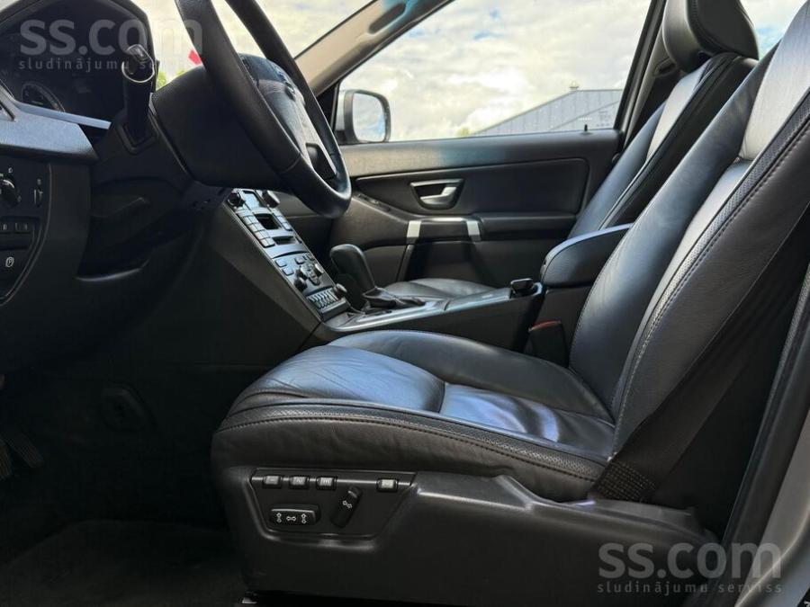 Pelēks Volvo XC90 2007 Jelgava, ar dzinēja tilpumu 2.40 L un nobraukumu 0 tūkst. km par 7150 €, foto 10 vietnē AUTOMOTO.COM.LV