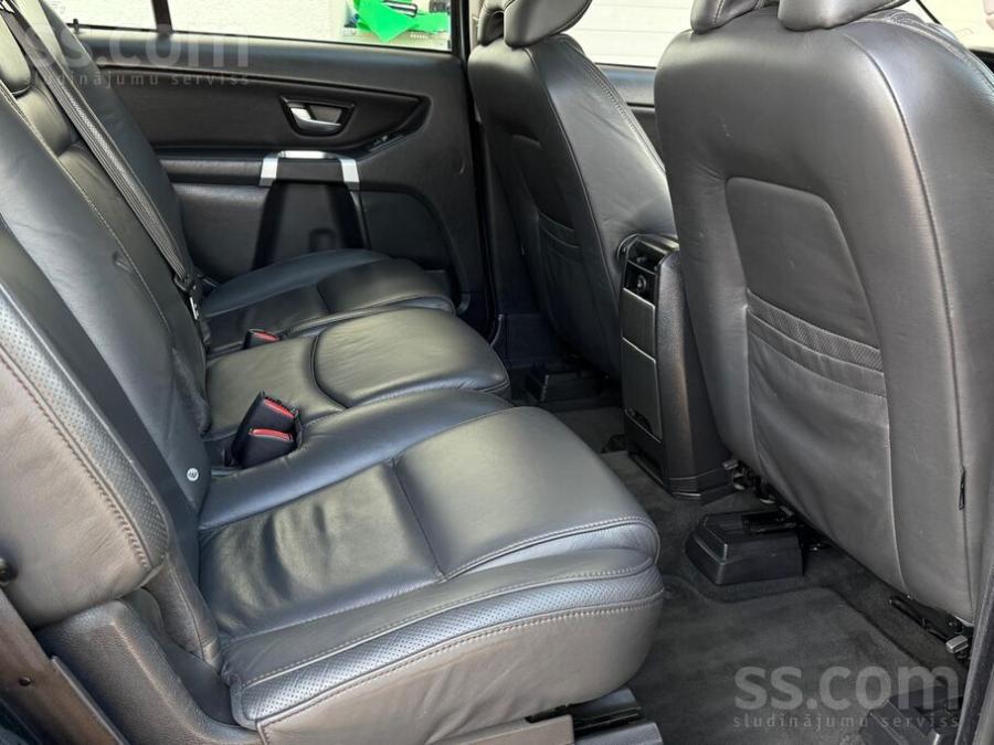 Pelēks Volvo XC90 2007 Jelgava, ar dzinēja tilpumu 2.40 L un nobraukumu 0 tūkst. km par 7150 €, foto 16 vietnē AUTOMOTO.COM.LV