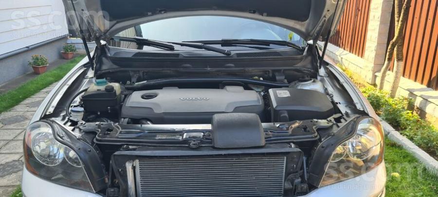 Pelēks Volvo XC90 2007 Daugavpils, ar dzinēja tilpumu 2.40 L un nobraukumu 297 tūkst. km par 5000 €, foto 3 vietnē AUTOMOTO.COM.LV