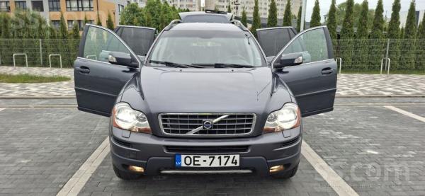 Pelēks Volvo XC90 2007 Jelgava, ar dzinēja tilpumu 2.40 L un nobraukumu 260 tūkst. km par 6500 €, foto 3 vietnē AUTOMOTO.COM.LV