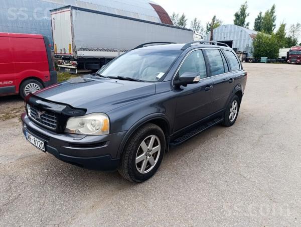 Grey Volvo XC90 2007 in Rezekne, with an engine capacity of 2.40 L and mileage of 287 thousand km for 5200 €, photo 9 on AUTOMOTO.COM.LV