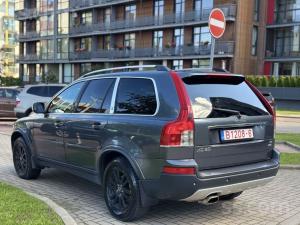 Pelēks Volvo XC90 2007 Rīga, ar dzinēja tilpumu 2.40 L un nobraukumu 317 tūkst. km par 5390 €, foto 3 vietnē AUTOMOTO.COM.LV