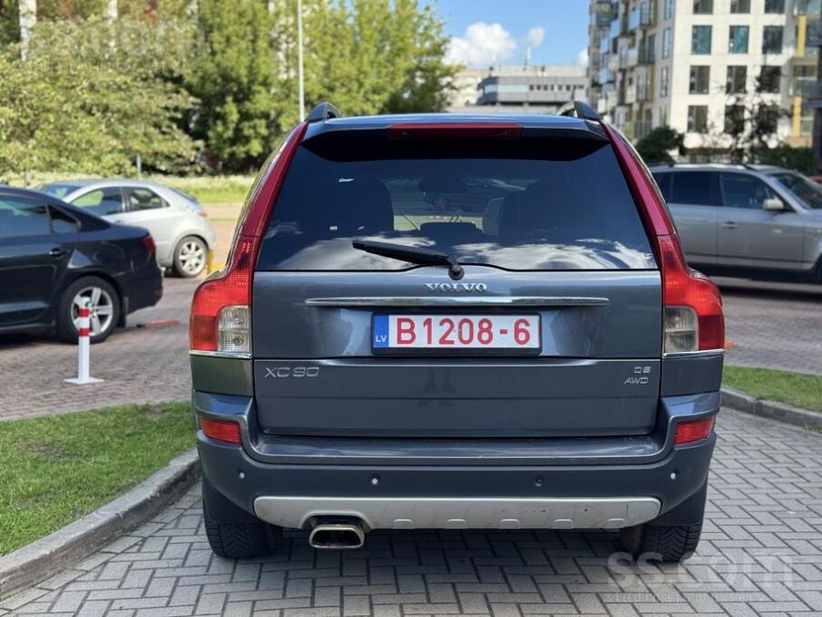 Pelēks Volvo XC90 2007 Rīga, ar dzinēja tilpumu 2.40 L un nobraukumu 317 tūkst. km par 5390 €, foto 6 vietnē AUTOMOTO.COM.LV