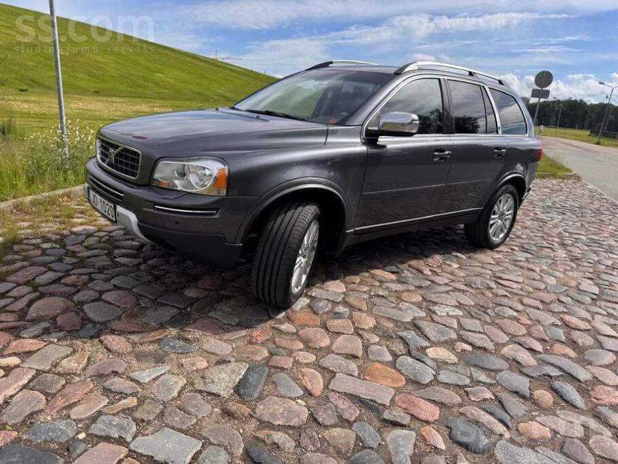Grey Volvo XC90 2007 in Riga, with an engine capacity of 2.40 L and mileage of 293 thousand km for 5520 €, photo 9 on AUTOMOTO.COM.LV