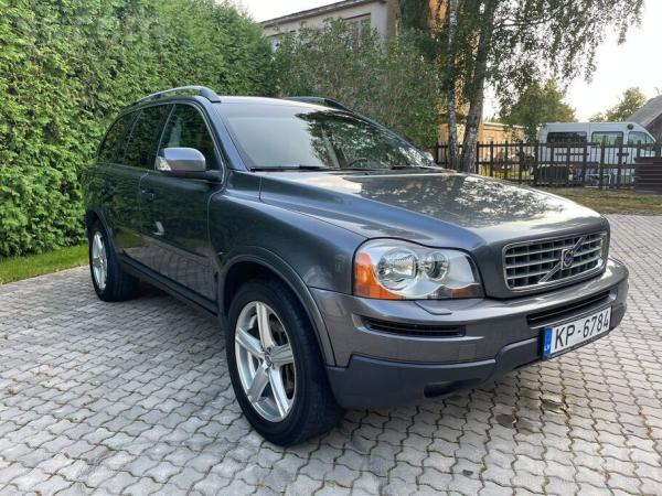 Grey Volvo XC90 2007 in Riga, with an engine capacity of 2.40 L and mileage of 280 thousand km for 6500 €, photo 3 on AUTOMOTO.COM.LV