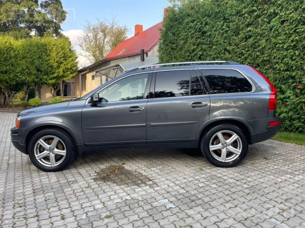 Grey Volvo XC90 2007 in Riga, with an engine capacity of 2.40 L and mileage of 280 thousand km for 6500 €, photo 6 on AUTOMOTO.COM.LV