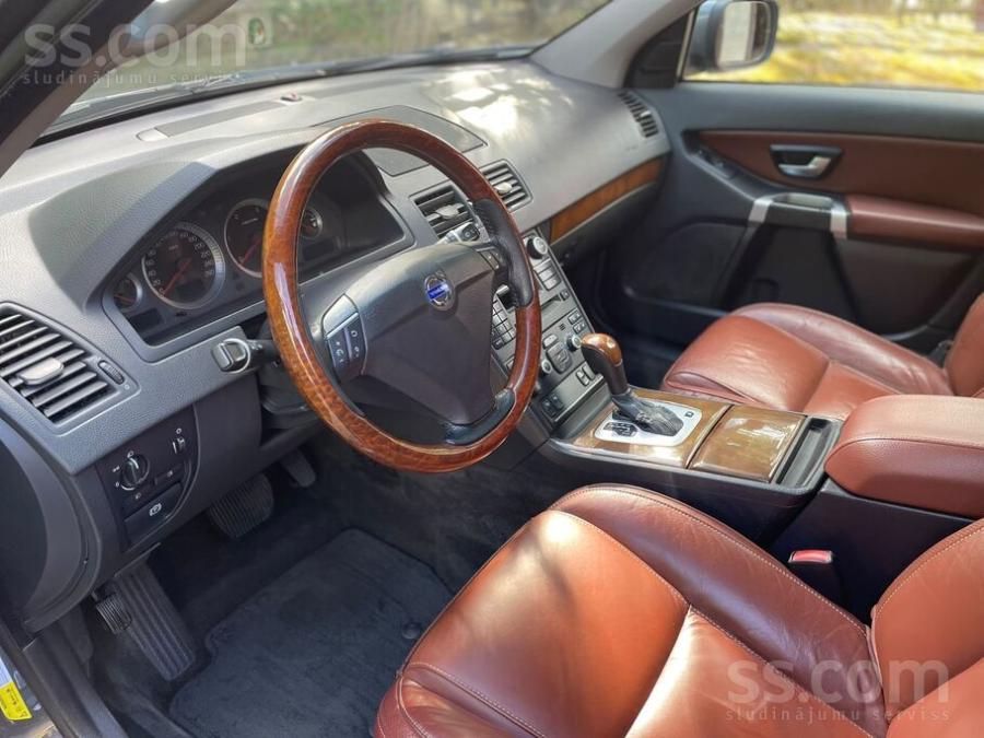 Pelēks Volvo XC90 2007 Rīga, ar dzinēja tilpumu 2.40 L un nobraukumu 280 tūkst. km par 6500 €, foto 11 vietnē AUTOMOTO.COM.LV