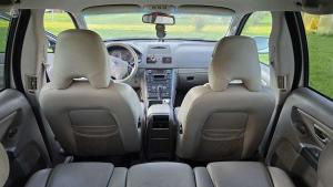 Grey Volvo XC90 2007 in Panevezys, with an engine capacity of 2.40 L and mileage of 432 thousand km for 2150 €, photo 4 on AUTOMOTO.COM.LV