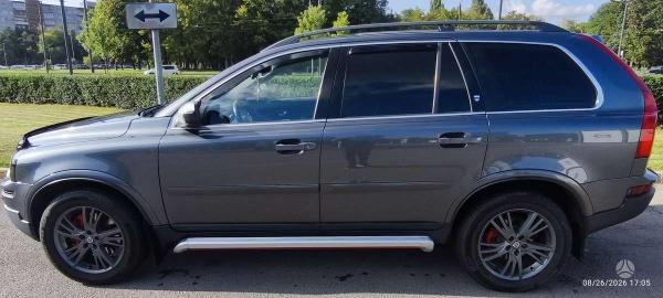 Grey Volvo XC90 2007 in Kaunas, with an engine capacity of 2.40 L and mileage of 433 thousand km for 7000 €, photo 4 on AUTOMOTO.COM.LV