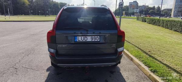 Grey Volvo XC90 2007 in Kaunas, with an engine capacity of 2.40 L and mileage of 433 thousand km for 7000 €, photo 6 on AUTOMOTO.COM.LV