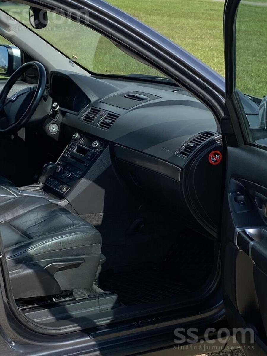 Pelēks Volvo XC90 2007 Rīga, ar dzinēja tilpumu 2.40 L un nobraukumu 320 tūkst. km par 5250 €, foto 14 vietnē AUTOMOTO.COM.LV