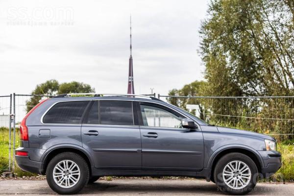 Volvo XC90 2007 Rīga vietnē Pelēks Volvo XC90 2007 Rīga, ar dzinēja tilpumu 2.40 L un nobraukumu 413 tūkst. km par 4990 €, foto 6 vietnē AUTOMOTO.COM.LV