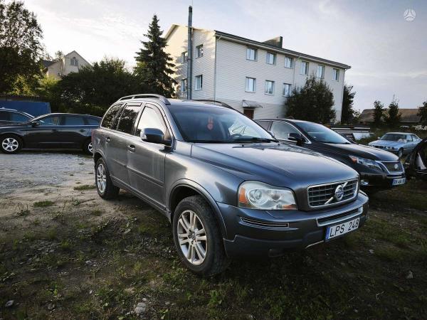 Pelēks Volvo XC90 2007 Viļņa, ar dzinēja tilpumu 2.40 L un nobraukumu 287 tūkst. km par 4200 €, foto 3 vietnē AUTOMOTO.COM.LV