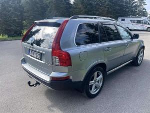 Grey Volvo XC90 2007 in Siauliai, with an engine capacity of 2.40 L and mileage of 298 thousand km for 6199 €, photo 5 on AUTOMOTO.COM.LV
