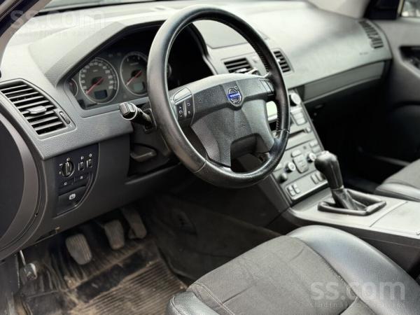 Volvo XC90 2007 Rīga vietnē Pelēks Volvo XC90 2007 Rīga, ar dzinēja tilpumu 2.40 L un nobraukumu 465 tūkst. km par 3790 €, foto 5 vietnē AUTOMOTO.COM.LV