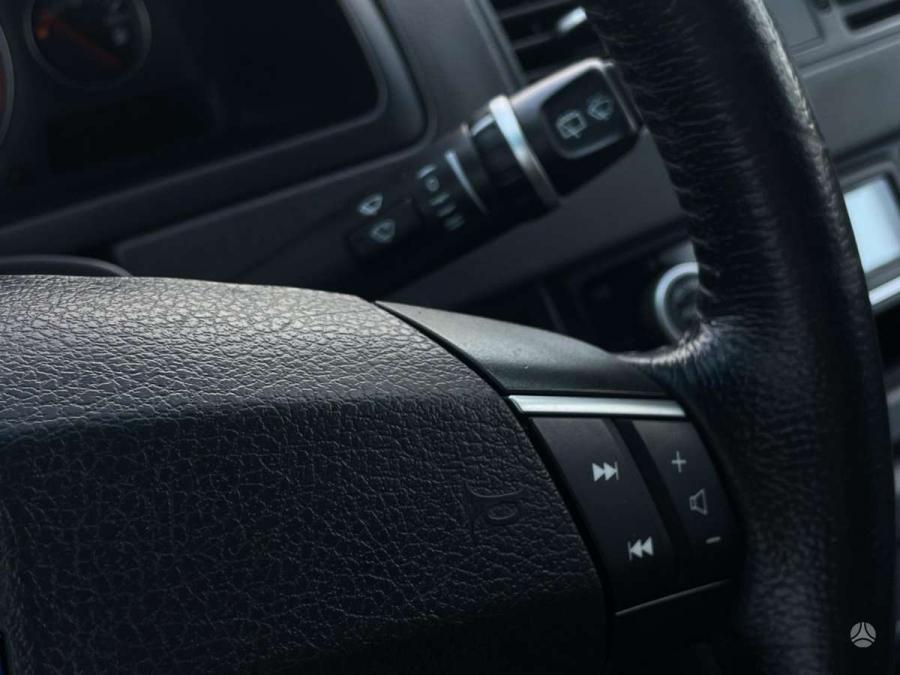 Grey Volvo XC90 2007 in Vilnius, with an engine capacity of 3.20 L and mileage of 343 thousand km for 6499 €, photo 21 on AUTOMOTO.COM.LV