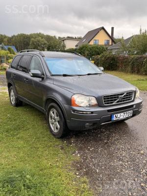 Grey Volvo XC90 2007 in Riga, with an engine capacity of 2.40 L and mileage of 301 thousand km for 4900 €, photo 4 on AUTOMOTO.COM.LV
