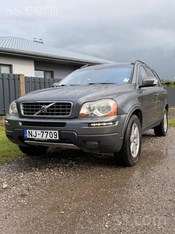 Volvo XC90 2007 Rīga vietnē Pelēks Volvo XC90 2007 Rīga, ar dzinēja tilpumu 2.40 L un nobraukumu 301 tūkst. km par 4900 €, foto 9 vietnē AUTOMOTO.COM.LV