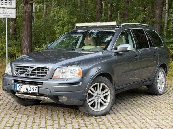 Grey Volvo XC90 2007 in Jurmala, with an engine capacity of 2.40 L and mileage of 390 thousand km for 5250 €, photo 1 on AUTOMOTO.COM.LV