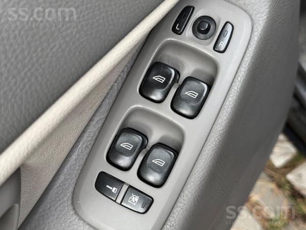 Grey Volvo XC90 2007 in Jurmala, with an engine capacity of 2.40 L and mileage of 390 thousand km for 5250 €, photo 11 on AUTOMOTO.COM.LV