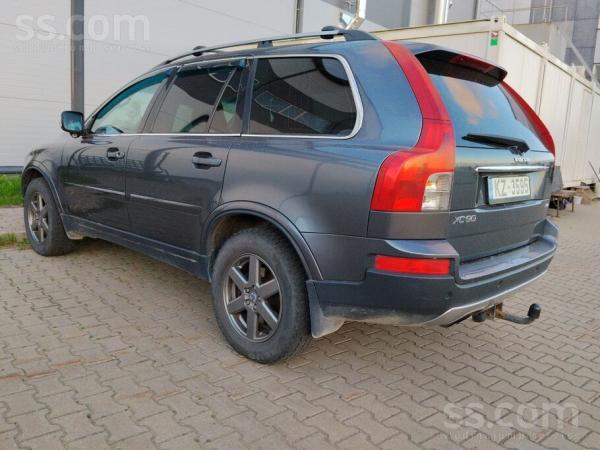 Volvo XC90 2007 Rīga vietnē Pelēks Volvo XC90 2007 Rīga, ar dzinēja tilpumu 2.40 L un nobraukumu 397 tūkst. km par 5000 €, foto 5 vietnē AUTOMOTO.COM.LV
