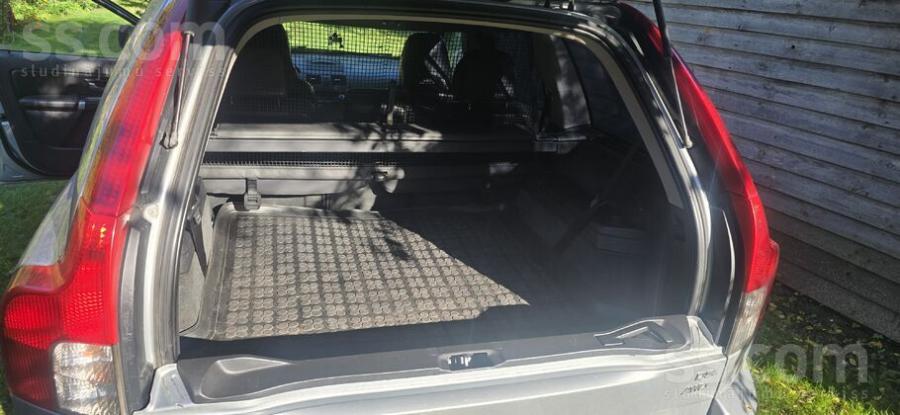 Pelēks Volvo XC90 2007 Rīga, ar dzinēja tilpumu 2.40 L un nobraukumu 304 tūkst. km par 2200 €, foto 9 vietnē AUTOMOTO.COM.LV