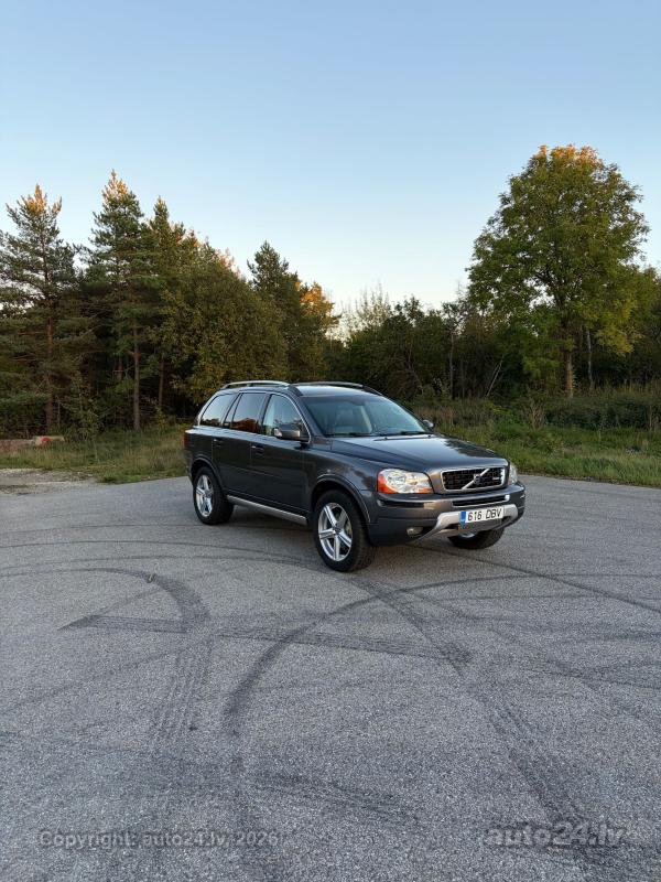 Grey Volvo XC90 2007 in Tallinn, with an engine capacity of 2.40 L and mileage of 388 thousand km for 8750 €, photo 3 on AUTOMOTO.COM.LV
