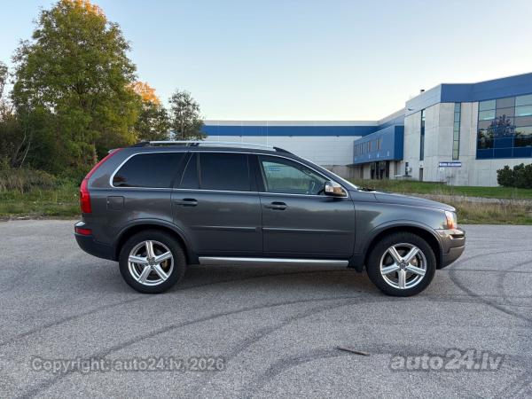 Grey Volvo XC90 2007 in Tallinn, with an engine capacity of 2.40 L and mileage of 388 thousand km for 8750 €, photo 4 on AUTOMOTO.COM.LV