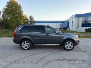 Grey Volvo XC90 2007 in Tallinn, with an engine capacity of 2.40 L and mileage of 388 thousand km for 8750 €, photo 4 on AUTOMOTO.COM.LV