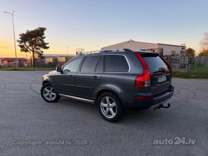 Grey Volvo XC90 2007 in Tallinn, with an engine capacity of 2.40 L and mileage of 388 thousand km for 8750 €, photo 7 on AUTOMOTO.COM.LV