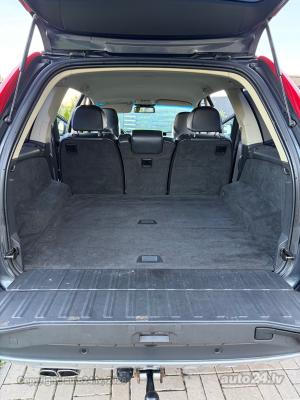 Grey Volvo XC90 2007 in Tallinn, with an engine capacity of 2.40 L and mileage of 388 thousand km for 8750 €, photo 13 on AUTOMOTO.COM.LV