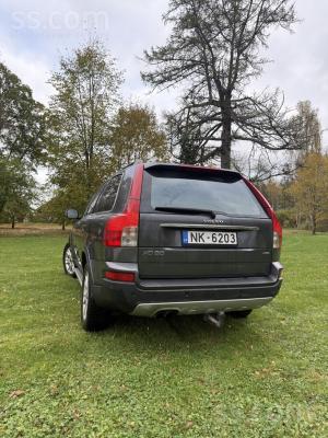 Pelēks Volvo XC90 2007 Valmiera, ar dzinēja tilpumu 2.40 L un nobraukumu 352 tūkst. km par 4950 €, foto 5 vietnē AUTOMOTO.COM.LV