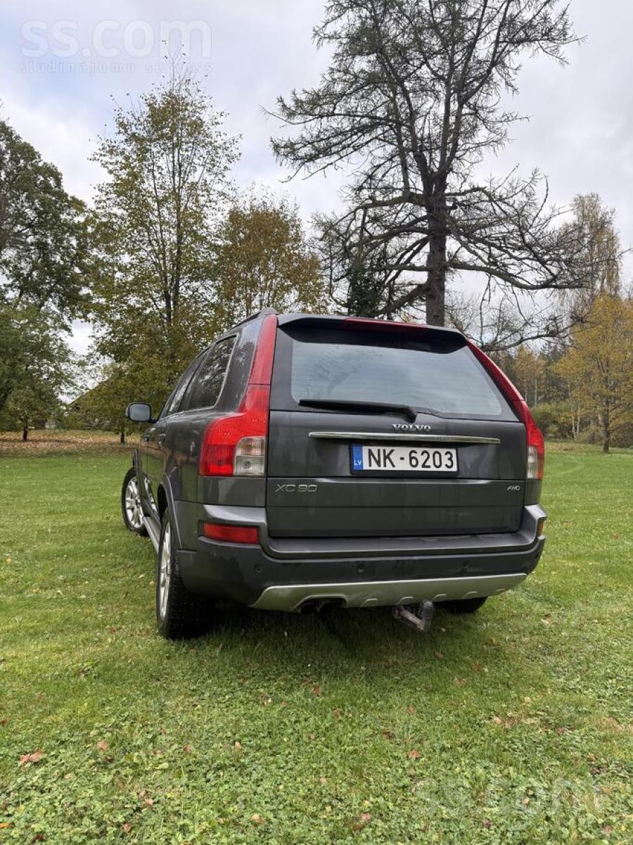 Pelēks Volvo XC90 2007 Valmiera, ar dzinēja tilpumu 2.40 L un nobraukumu 352 tūkst. km par 4950 €, foto 5 vietnē AUTOMOTO.COM.LV