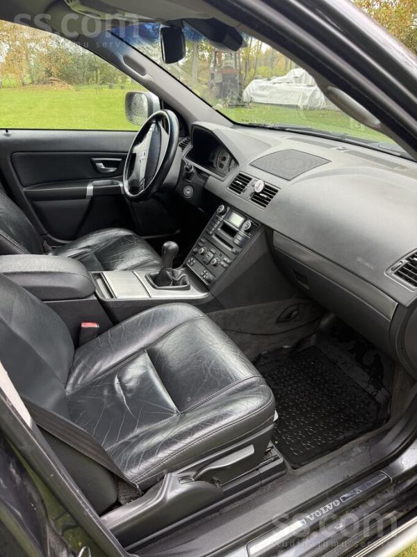 Volvo XC90 2007 Valmiera vietnē Pelēks Volvo XC90 2007 Valmiera, ar dzinēja tilpumu 2.40 L un nobraukumu 352 tūkst. km par 4950 €, foto 11 vietnē AUTOMOTO.COM.LV
