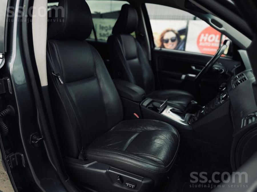 Pelēks Volvo XC90 2008 Cēsis, ar dzinēja tilpumu 2.40 L un nobraukumu 0 tūkst. km par 5990 €, foto 14 vietnē AUTOMOTO.COM.LV