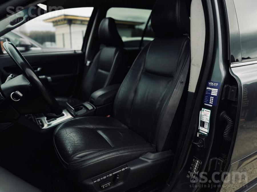 Pelēks Volvo XC90 2008 Cēsis, ar dzinēja tilpumu 2.40 L un nobraukumu 0 tūkst. km par 5990 €, foto 16 vietnē AUTOMOTO.COM.LV