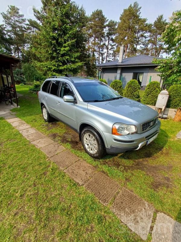 Grey Volvo XC90 2008 in Riga, with an engine capacity of 2.40 L and mileage of 317 thousand km for 5590 €, photo 1 on AUTOMOTO.COM.LV