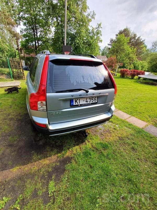 Grey Volvo XC90 2008 in Riga, with an engine capacity of 2.40 L and mileage of 317 thousand km for 5590 €, photo 2 on AUTOMOTO.COM.LV