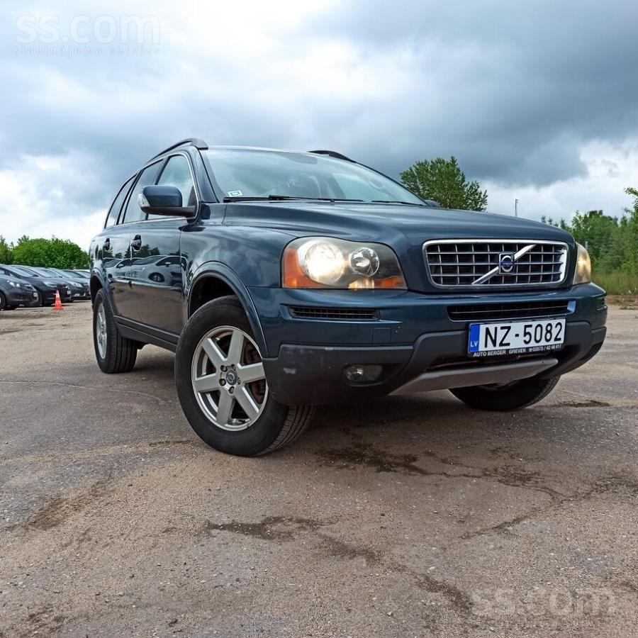 Pelēks Volvo XC90 2008 Daugavpils, ar dzinēja tilpumu 2.40 L un nobraukumu 0 tūkst. km par 23500 €, foto 1 vietnē AUTOMOTO.COM.LV