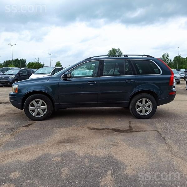 Pelēks Volvo XC90 2008 Daugavpils, ar dzinēja tilpumu 2.40 L un nobraukumu 0 tūkst. km par 23500 €, foto 4 vietnē AUTOMOTO.COM.LV