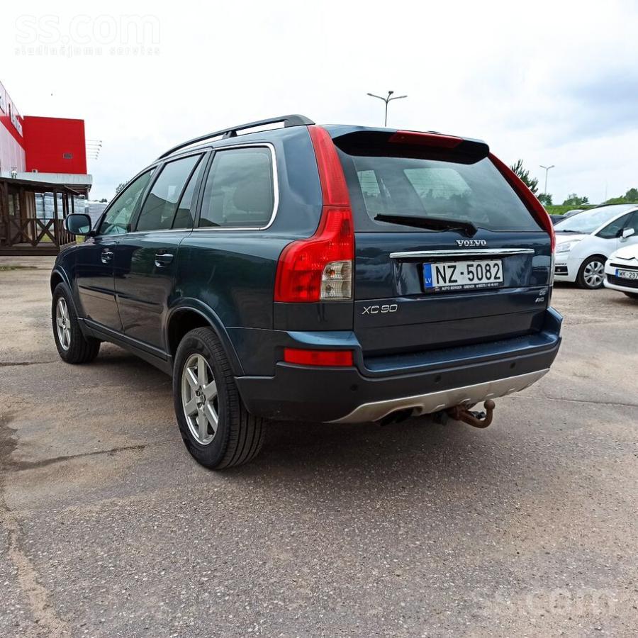 Pelēks Volvo XC90 2008 Daugavpils, ar dzinēja tilpumu 2.40 L un nobraukumu 0 tūkst. km par 23500 €, foto 5 vietnē AUTOMOTO.COM.LV