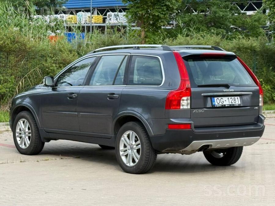 Grey Volvo XC90 2008 in Jelgava, with an engine capacity of 2.40 L and mileage of 0 thousand km for 7700 €, photo 6 on AUTOMOTO.COM.LV